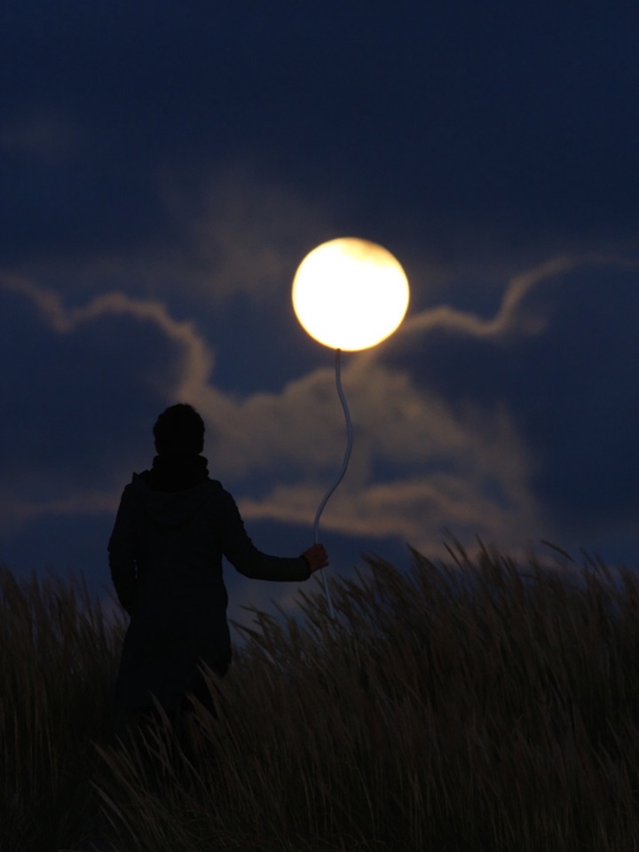 Charming Moon – Feel Desain | your daily dose of creativity