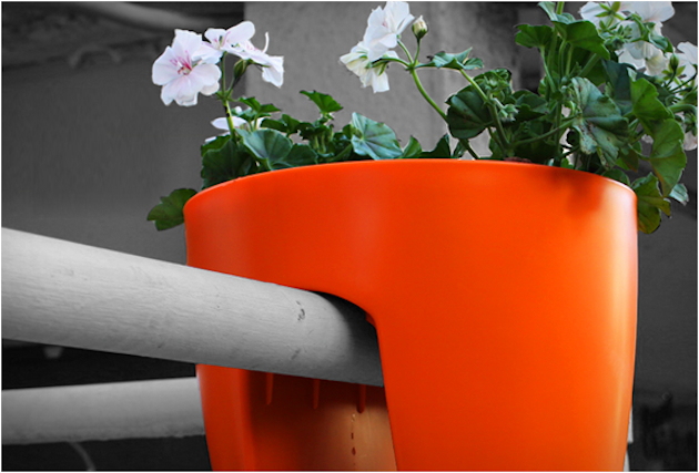 Railing Planters by Greenbo – Feel Desain | your daily dose of creativity