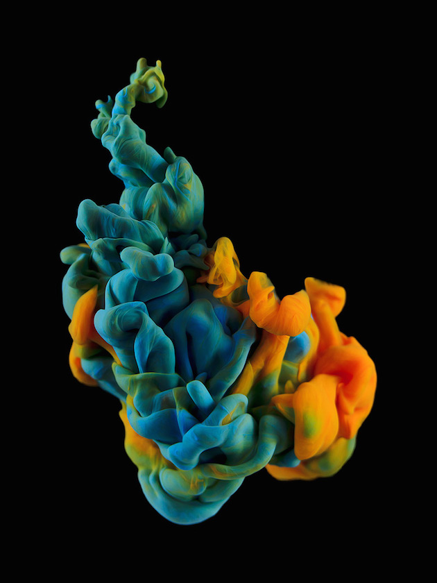 Blackground by Alberto Seveso – Feel Desain | your daily dose of creativity