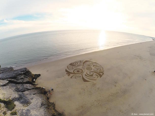 Giant Sand Art | J.Ben – Feel Desain | your daily dose of creativity