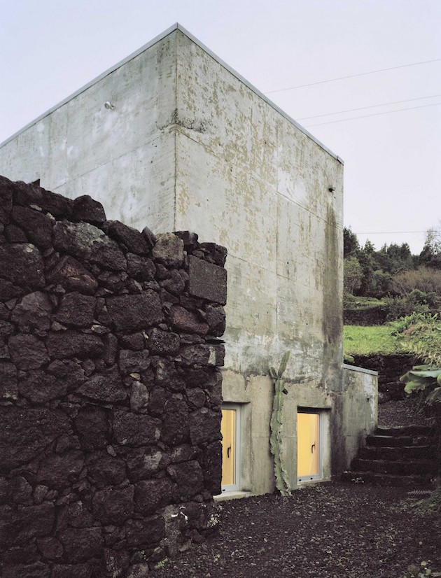 A house inside a ruin | Sami Arquitectos – Feel Desain | your daily ...