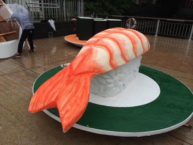 MASSIVE PLATES OF SUSHI FLOATING IN THE RIVER – Feel Desain | your ...