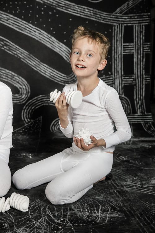 Nikolas Bentel has redesigned the chalk stick to create new patterns ...